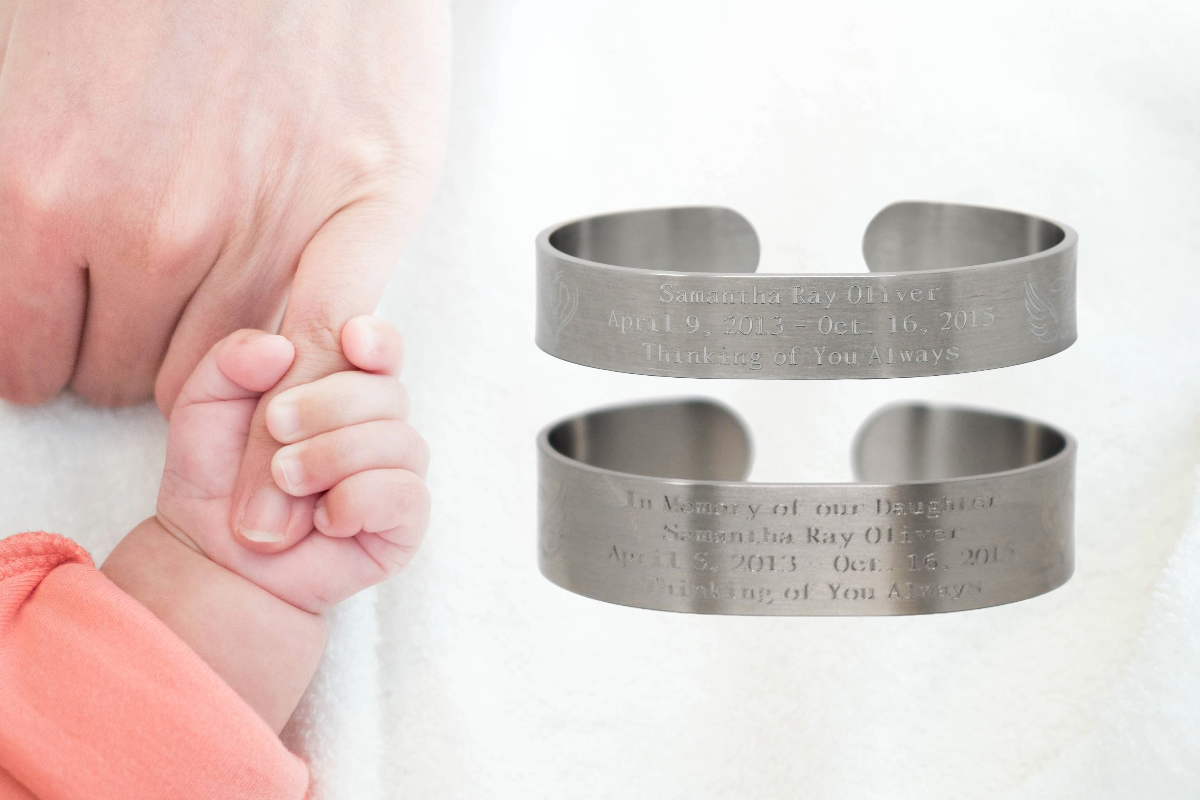 Order infant and child bracelets and dog tags from Memorial Bracelets ...
